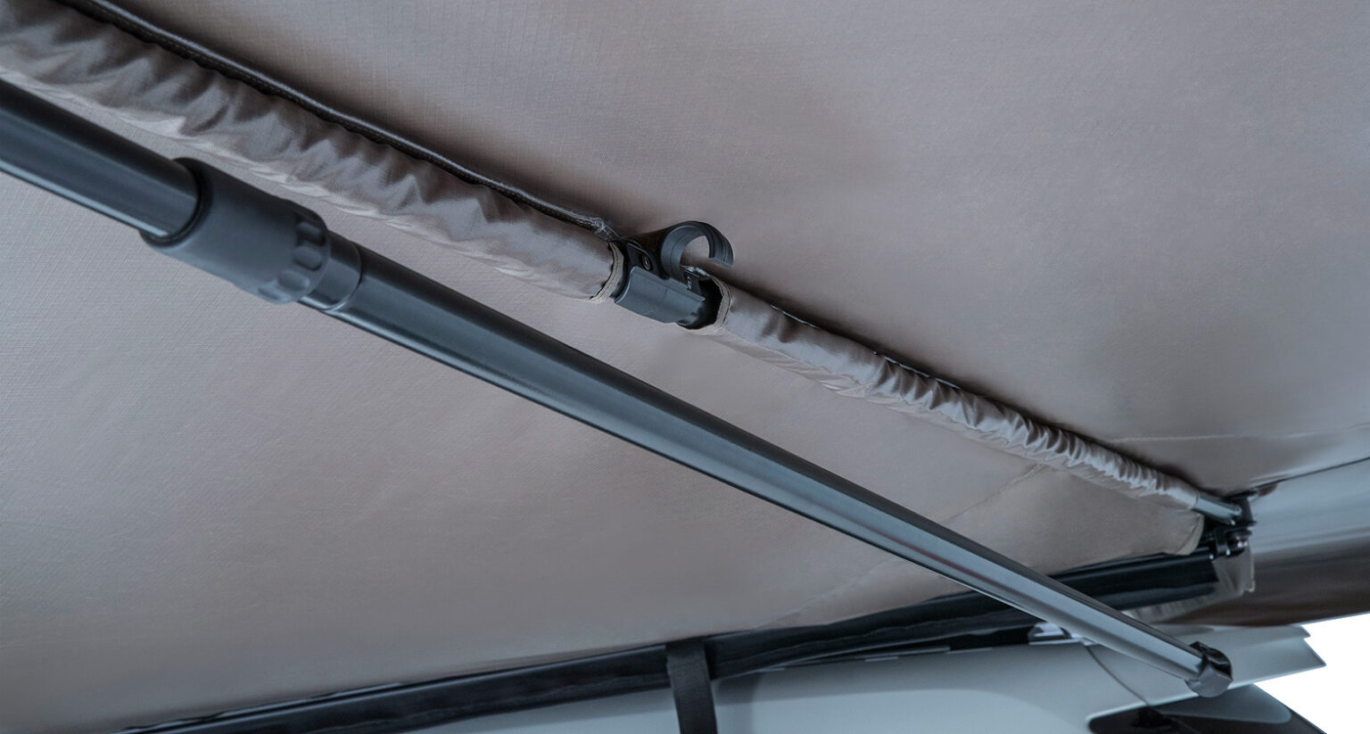 Rhino-Rack Batwing 270 awning - 4x4overlander